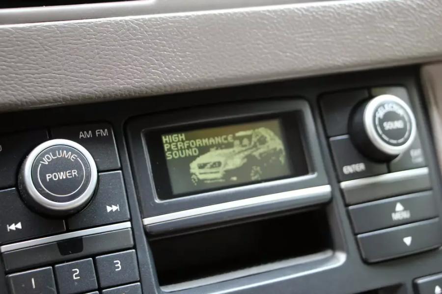 Volvo XC90 2006 Mārupe, ar dzinēja tilpumu 2.40 L un nobraukumu 305 tūkst. km par 7450 €, foto 22 vietnē AUTOMOTO.COM.LV