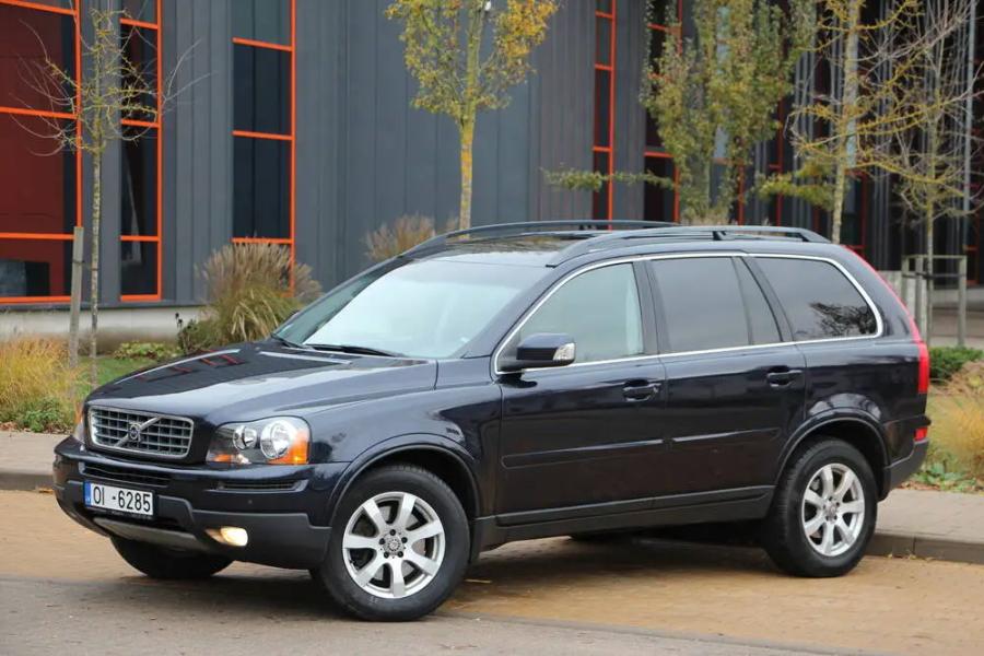 Volvo XC90 2006 in Marupe, with an engine capacity of 2.40 L and mileage of 281 thousand km for 7450 €, photo 4 on AUTOMOTO.COM.LV
