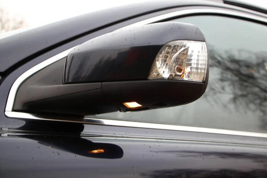 Volvo XC90 2006 in Marupe, with an engine capacity of 2.40 L and mileage of 281 thousand km for 7450 €, photo 13 on AUTOMOTO.COM.LV