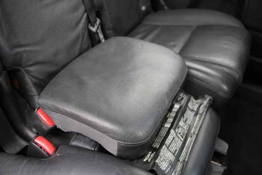 Volvo XC90 2006 in Marupe, with an engine capacity of 2.40 L and mileage of 281 thousand km for 7450 €, photo 19 on AUTOMOTO.COM.LV