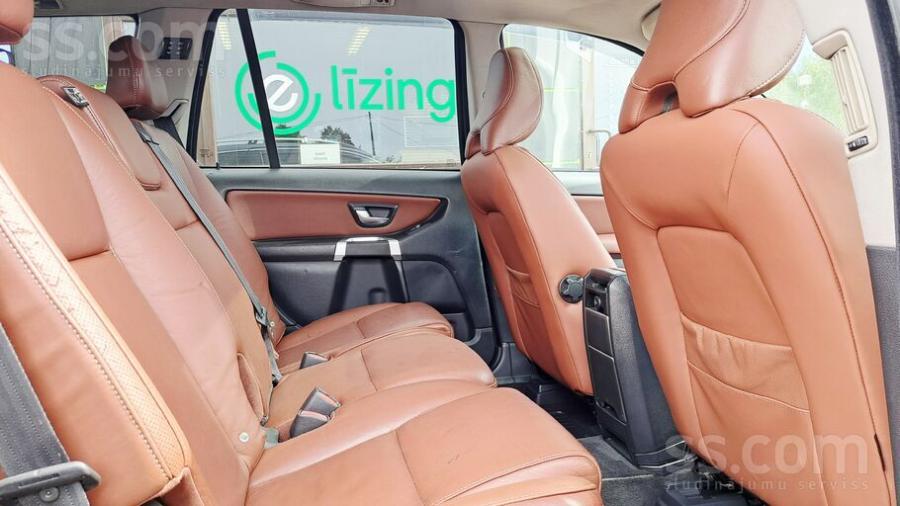 Volvo XC90 2006 in Riga, with an engine capacity of 2.40 L and mileage of 352 thousand km for 5990 €, photo 17 on AUTOMOTO.COM.LV
