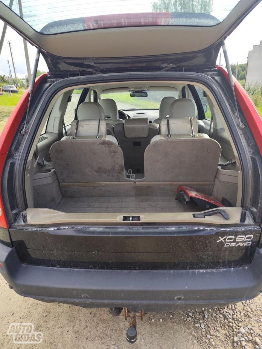 Volvo XC90 2006 in Siauliai, with an engine capacity of 2.40 L and mileage of 300 thousand km for 1999 €, photo 9 on AUTOMOTO.COM.LV