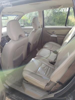 Volvo XC90 2006 in Siauliai, with an engine capacity of 2.40 L and mileage of 300 thousand km for 1999 €, photo 10 on AUTOMOTO.COM.LV