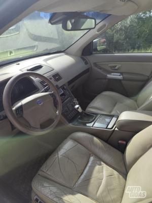 Volvo XC90 2006 in Siauliai, with an engine capacity of 2.40 L and mileage of 300 thousand km for 1999 €, photo 11 on AUTOMOTO.COM.LV