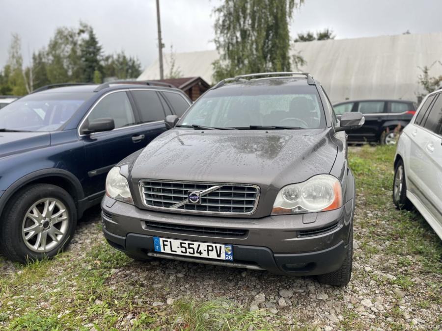Volvo XC90 2006 Kauņa, ar dzinēja tilpumu 2.40 L un nobraukumu 303 tūkst. km par 4999 €, foto 1 vietnē AUTOMOTO.COM.LV