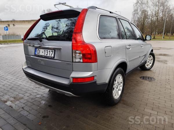 Volvo XC90 2007 Rēzekne, ar dzinēja tilpumu 2.40 L un nobraukumu 260 tūkst. km par 6500 €, foto 8 vietnē AUTOMOTO.COM.LV