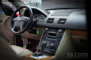 Volvo XC90 2007 in Riga, with an engine capacity of 2.40 L and mileage of 334 thousand km for 6590 €, photo 5 on AUTOMOTO.COM.LV