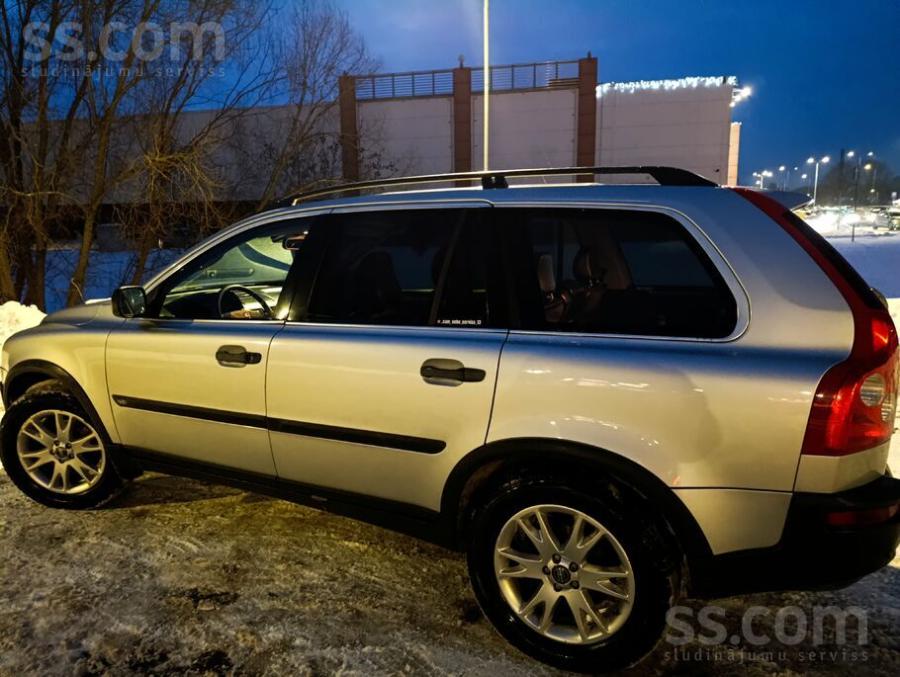 Volvo XC90 2007 in Riga, with an engine capacity of 2.40 L and mileage of 360 thousand km for 4900 €, photo 2 on AUTOMOTO.COM.LV