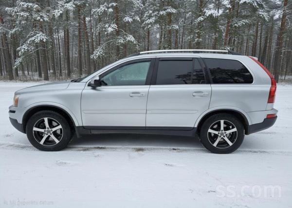 Volvo XC90 2007 in Riga, with an engine capacity of 2.40 L and mileage of 330 thousand km for 5550 €, photo 2 on AUTOMOTO.COM.LV