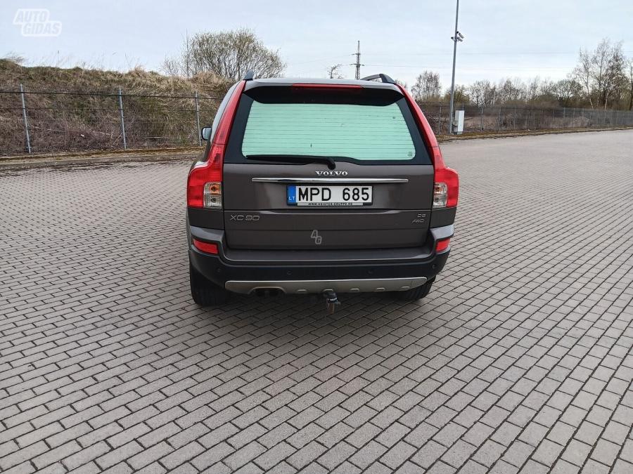 Volvo XC90 2007 in Marijampole, with an engine capacity of 2.40 L and mileage of 401 thousand km for 4850 €, photo 5 on AUTOMOTO.COM.LV