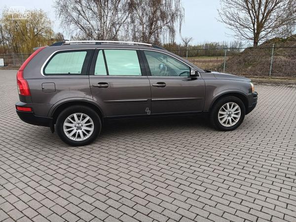 Volvo XC90 2007 Marijampole, ar dzinēja tilpumu 2.40 L un nobraukumu 401 tūkst. km par 4850 €, foto 6 vietnē AUTOMOTO.COM.LV