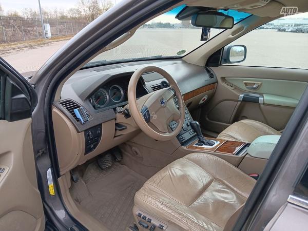Volvo XC90 2007 Marijampole, ar dzinēja tilpumu 2.40 L un nobraukumu 401 tūkst. km par 4850 €, foto 9 vietnē AUTOMOTO.COM.LV