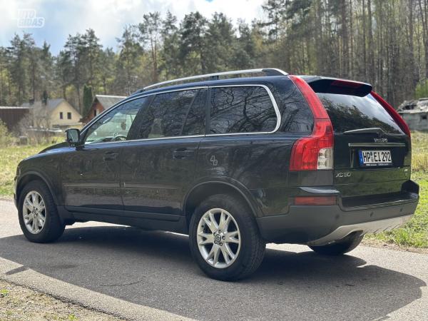 Volvo XC90 2007 Viļņa, ar dzinēja tilpumu 2.40 L un nobraukumu 330 tūkst. km par 6400 €, foto 1 vietnē AUTOMOTO.COM.LV