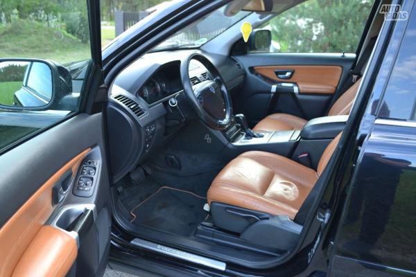 Volvo XC90 2007 in Vilnius, with an engine capacity of 2.40 L and mileage of 299 thousand km for 5950 €, photo 8 on AUTOMOTO.COM.LV