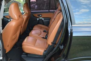 Volvo XC90 2007 in Vilnius, with an engine capacity of 2.40 L and mileage of 299 thousand km for 5950 €, photo 10 on AUTOMOTO.COM.LV