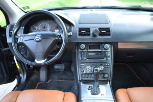 Volvo XC90 2007 in Vilnius, with an engine capacity of 2.40 L and mileage of 299 thousand km for 5950 €, photo 11 on AUTOMOTO.COM.LV