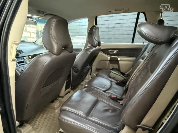 Volvo XC90 2007 in Kaunas, with an engine capacity of 2.40 L and mileage of 300 thousand km for 3850 €, photo 5 on AUTOMOTO.COM.LV