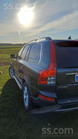 Volvo XC90 2007 in Saldus, with an engine capacity of 2.40 L and mileage of 331 thousand km for 6700 €, photo 4 on AUTOMOTO.COM.LV