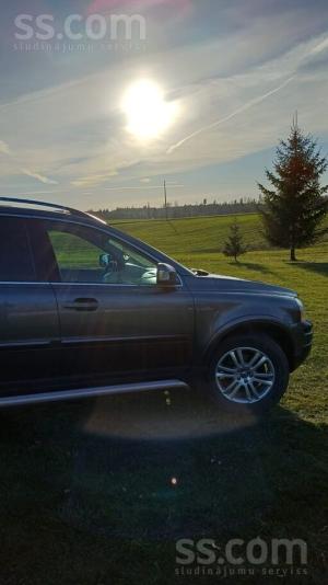 Volvo XC90 2007 in Saldus, with an engine capacity of 2.40 L and mileage of 331 thousand km for 6700 €, photo 7 on AUTOMOTO.COM.LV