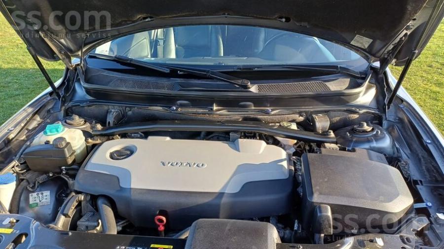 Volvo XC90 2007 in Saldus, with an engine capacity of 2.40 L and mileage of 331 thousand km for 6700 €, photo 12 on AUTOMOTO.COM.LV