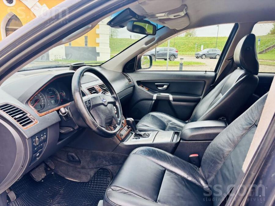 Volvo XC90 2007 Daugavpils, ar dzinēja tilpumu 2.40 L un nobraukumu 317 tūkst. km par 4750 €, foto 23 vietnē AUTOMOTO.COM.LV