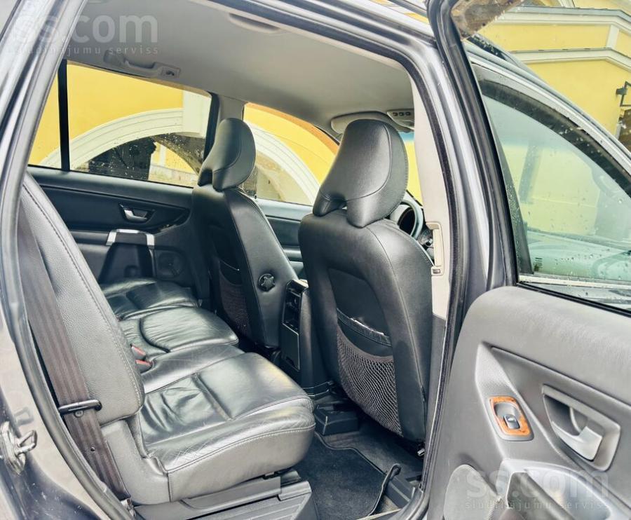 Volvo XC90 2007 Daugavpils, ar dzinēja tilpumu 2.40 L un nobraukumu 317 tūkst. km par 4750 €, foto 26 vietnē AUTOMOTO.COM.LV