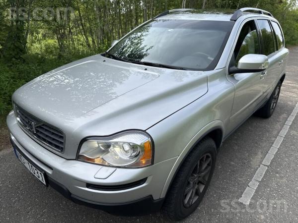 Volvo XC90 2007 Valmiera, ar dzinēja tilpumu 2.40 L un nobraukumu 320 tūkst. km par 5550 €, foto 1 vietnē AUTOMOTO.COM.LV
