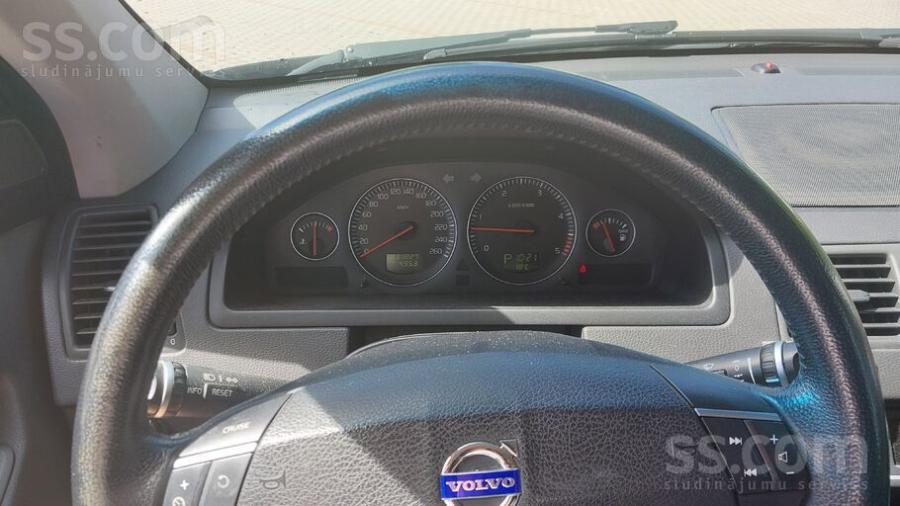 Вольво ХС90 2007 в Алуксне, объемом двигателя 2.40 л и пробегом 0 тыс. км за 3900 €, фото 16 на AUTOMOTO.COM.LV