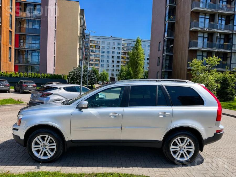 Volvo XC90 2007 in Riga, with an engine capacity of 2.40 L and mileage of 399 thousand km for 4290 €, photo 4 on AUTOMOTO.COM.LV