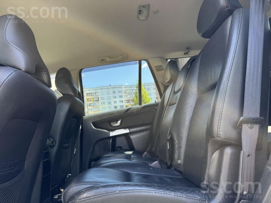 Volvo XC90 2007 in Riga, with an engine capacity of 2.40 L and mileage of 399 thousand km for 4290 €, photo 9 on AUTOMOTO.COM.LV