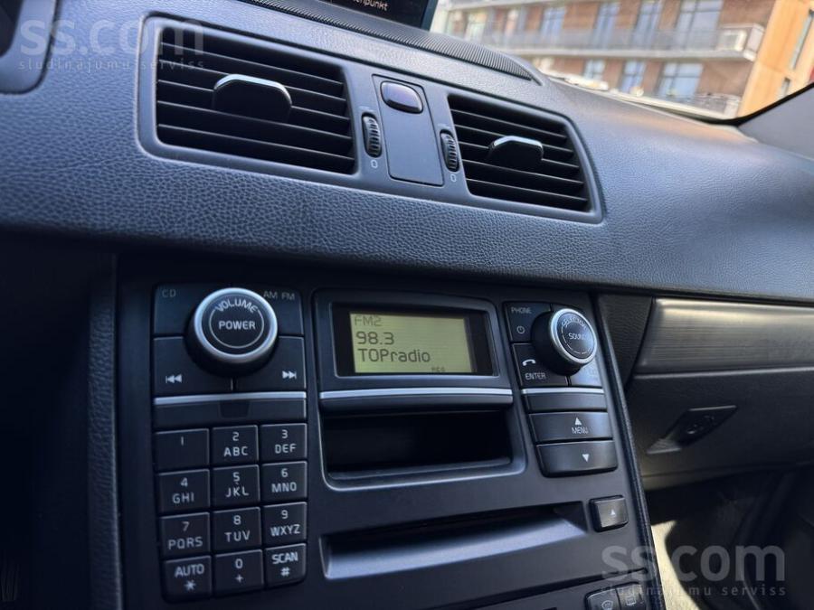 Volvo XC90 2007 in Riga, with an engine capacity of 2.40 L and mileage of 399 thousand km for 4290 €, photo 13 on AUTOMOTO.COM.LV