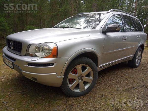 Volvo XC90 2007 Valmiera, ar dzinēja tilpumu 2.40 L un nobraukumu 318 tūkst. km par 3999 €, foto 1 vietnē AUTOMOTO.COM.LV