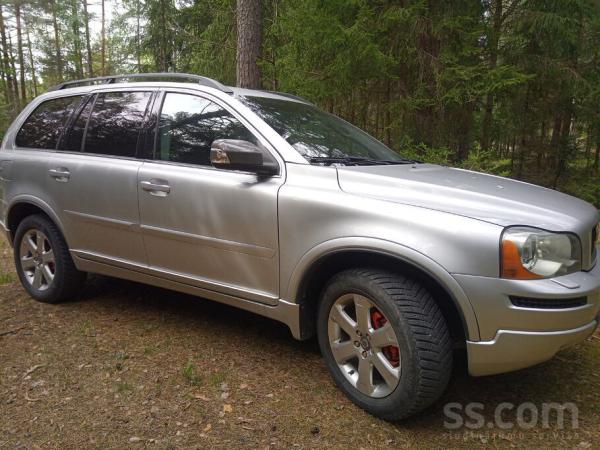 Volvo XC90 2007 Valmiera, ar dzinēja tilpumu 2.40 L un nobraukumu 318 tūkst. km par 3999 €, foto 2 vietnē AUTOMOTO.COM.LV