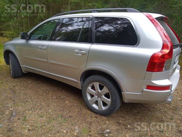 Volvo XC90 2007 Valmiera, ar dzinēja tilpumu 2.40 L un nobraukumu 318 tūkst. km par 3999 €, foto 4 vietnē AUTOMOTO.COM.LV