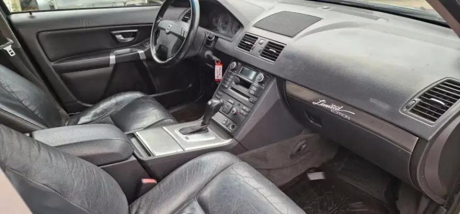 Volvo XC90 2007 Valmiera, ar dzinēja tilpumu 2.40 L un nobraukumu 346 tūkst. km par 5900 €, foto 10 vietnē AUTOMOTO.COM.LV