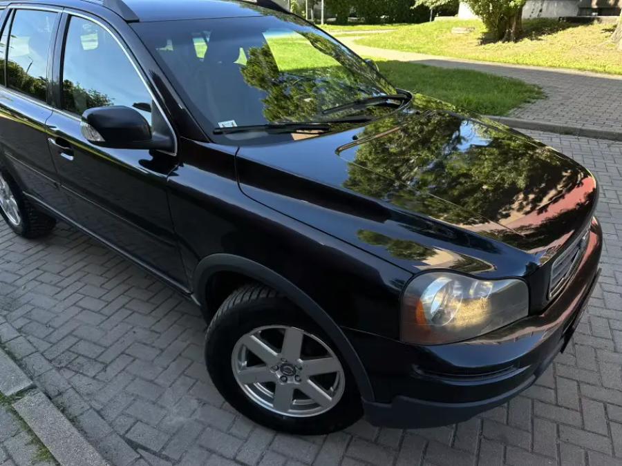Volvo XC90 2007 in Riga, with an engine capacity of 2.40 L and mileage of 374 thousand km for 4490 €, photo 4 on AUTOMOTO.COM.LV