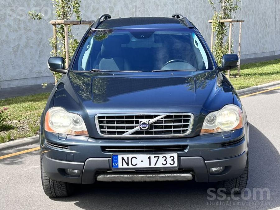 Volvo XC90 2007 in Riga, with an engine capacity of 2.40 L and mileage of 300 thousand km for 3850 €, photo 10 on AUTOMOTO.COM.LV