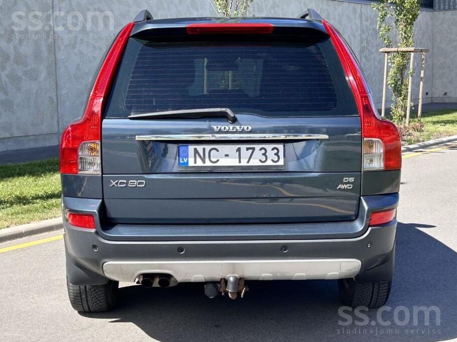 Volvo XC90 2007 in Riga, with an engine capacity of 2.40 L and mileage of 300 thousand km for 3850 €, photo 11 on AUTOMOTO.COM.LV