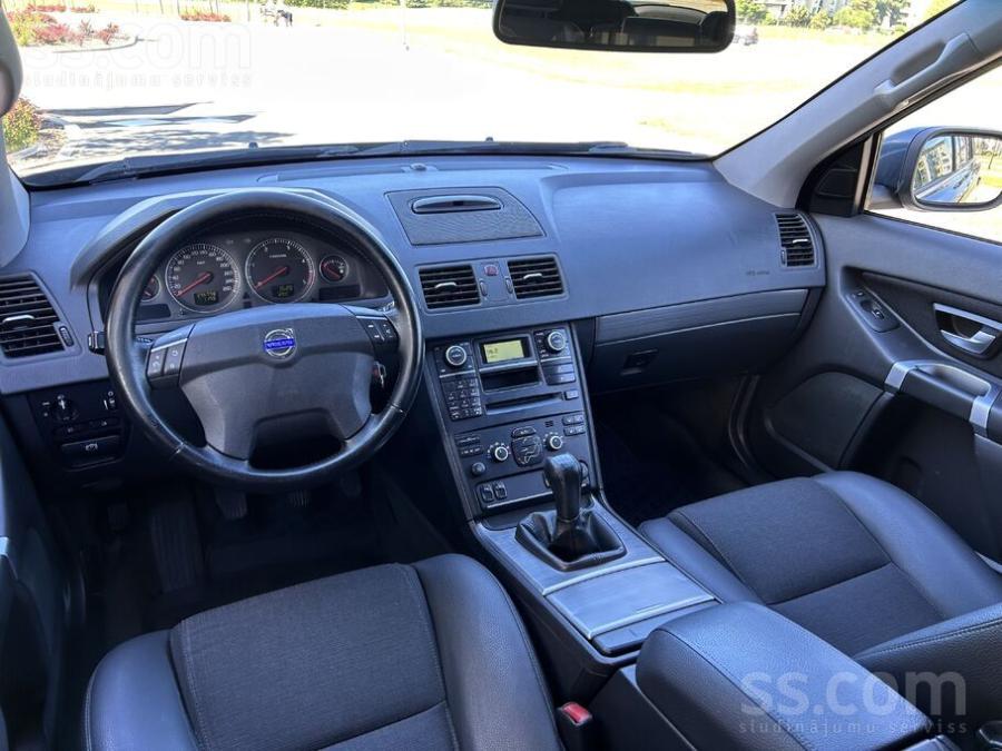Volvo XC90 2007 in Riga, with an engine capacity of 2.40 L and mileage of 300 thousand km for 3850 €, photo 12 on AUTOMOTO.COM.LV