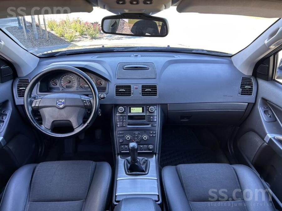 Volvo XC90 2007 in Riga, with an engine capacity of 2.40 L and mileage of 300 thousand km for 3850 €, photo 13 on AUTOMOTO.COM.LV