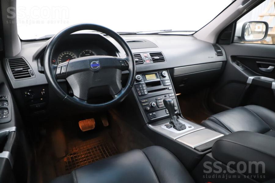 Volvo XC90 2007 in Tukums, with an engine capacity of 2.40 L and mileage of 338 thousand km for 5950 €, photo 7 on AUTOMOTO.COM.LV