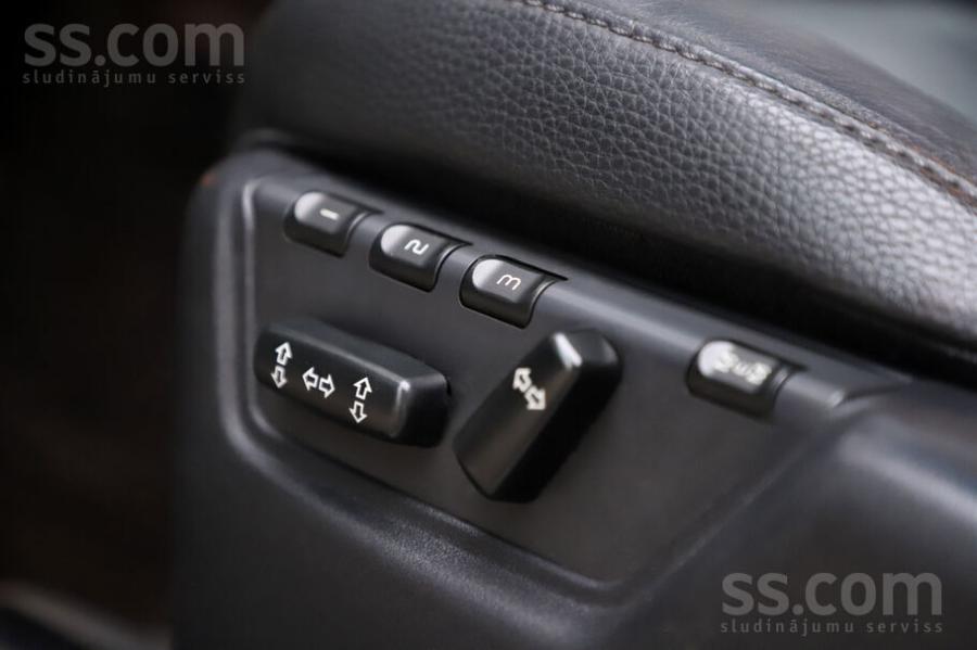 Volvo XC90 2007 in Tukums, with an engine capacity of 2.40 L and mileage of 338 thousand km for 5950 €, photo 11 on AUTOMOTO.COM.LV