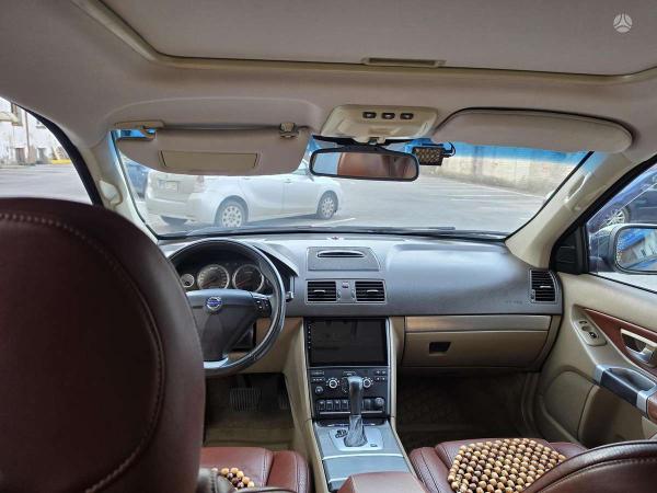 Volvo XC90 2007 in Klaipeda, with an engine capacity of 2.40 L and mileage of 332 thousand km for 8000 €, photo 5 on AUTOMOTO.COM.LV
