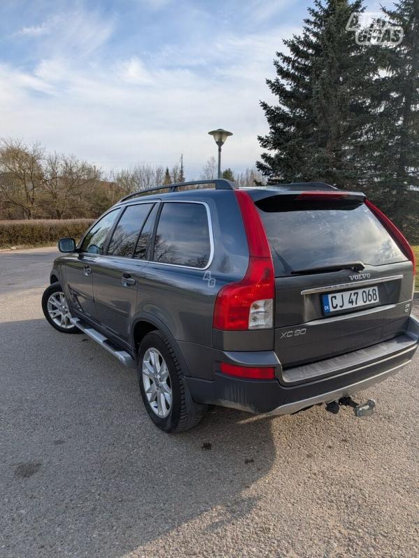 Volvo XC90 2007 in Utena, with an engine capacity of 2.40 L and mileage of 295 thousand km for 4100 €, photo 8 on AUTOMOTO.COM.LV