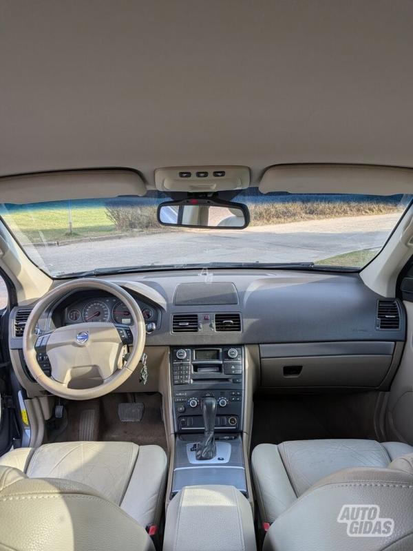 Volvo XC90 2007 in Utena, with an engine capacity of 2.40 L and mileage of 295 thousand km for 4100 €, photo 10 on AUTOMOTO.COM.LV