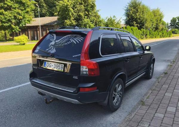 Volvo XC90 2007 in Jelgava, with an engine capacity of 2.40 L and mileage of 295 thousand km for 4990 €, photo 3 on AUTOMOTO.COM.LV