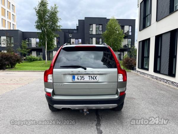 Volvo XC90 2007 in Tartu, with an engine capacity of 2.40 L and mileage of 251 thousand km for 5299 €, photo 8 on AUTOMOTO.COM.LV
