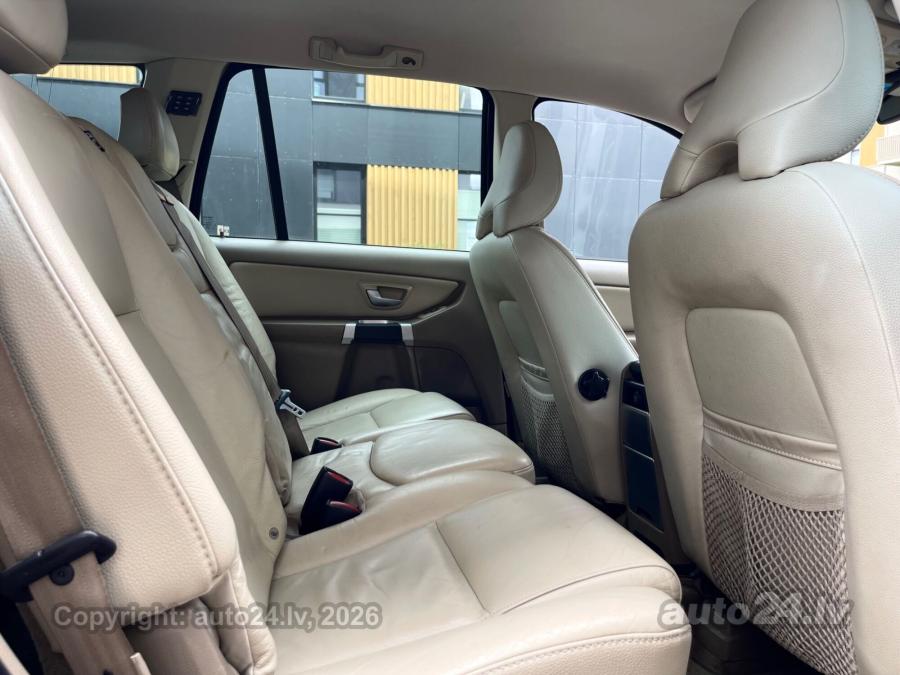 Volvo XC90 2007 in Tartu, with an engine capacity of 2.40 L and mileage of 251 thousand km for 5299 €, photo 12 on AUTOMOTO.COM.LV