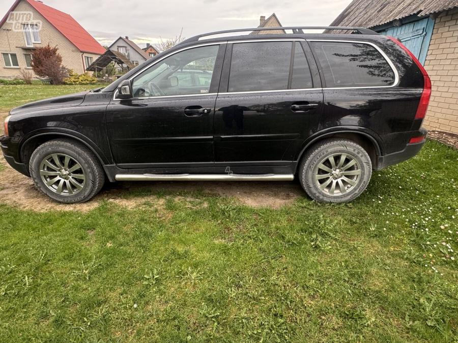 Volvo XC90 2008 in Panevezys, with an engine capacity of 2.40 L and mileage of 335 thousand km for 4500 €, photo 5 on AUTOMOTO.COM.LV
