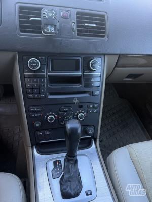Volvo XC90 2008 Viļņa, ar dzinēja tilpumu 2.40 L un nobraukumu 292 tūkst. km par 3800 €, foto 22 vietnē AUTOMOTO.COM.LV